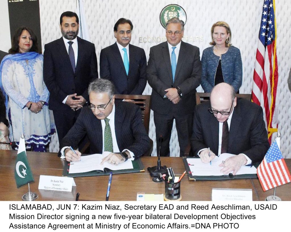 Pakistan, US sign New Five-Year Bilateral Assistance Agreement ...