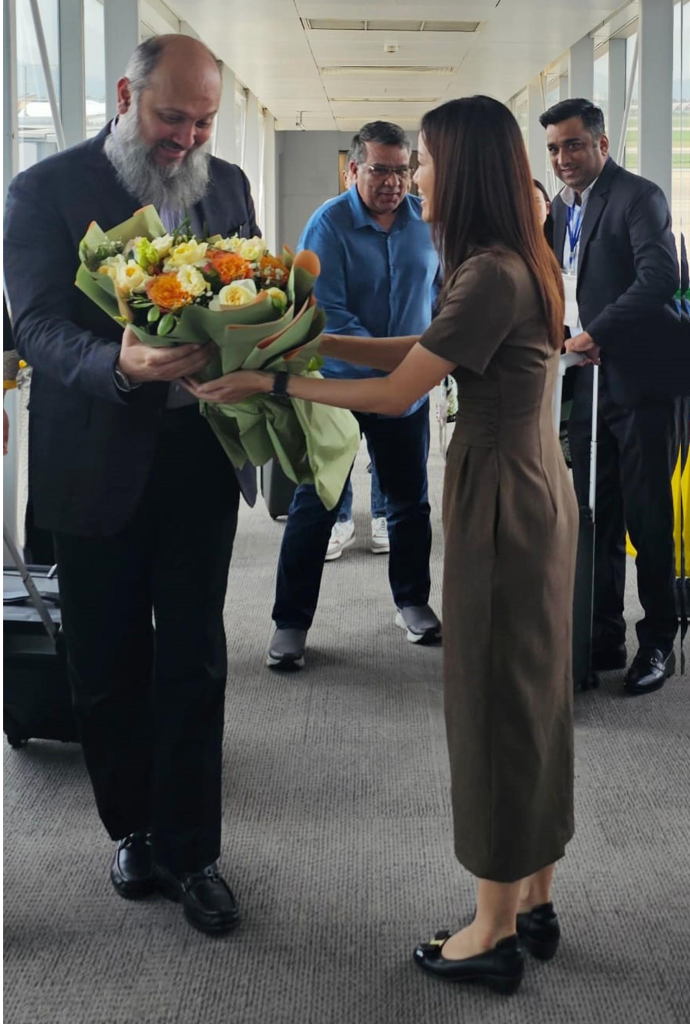 Historic Commerce Mission Begins: Jam Kamal Khan Lands in Vietnam for ...